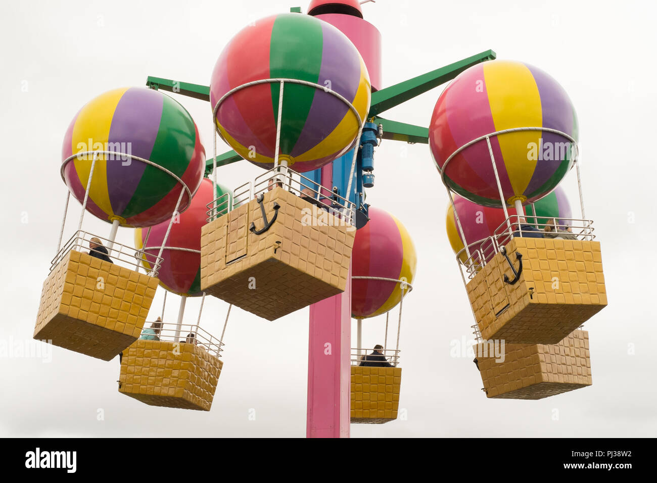 Peppa Pig's big balloon ride, Peppa pig world, Paultons Park , Romsey ...