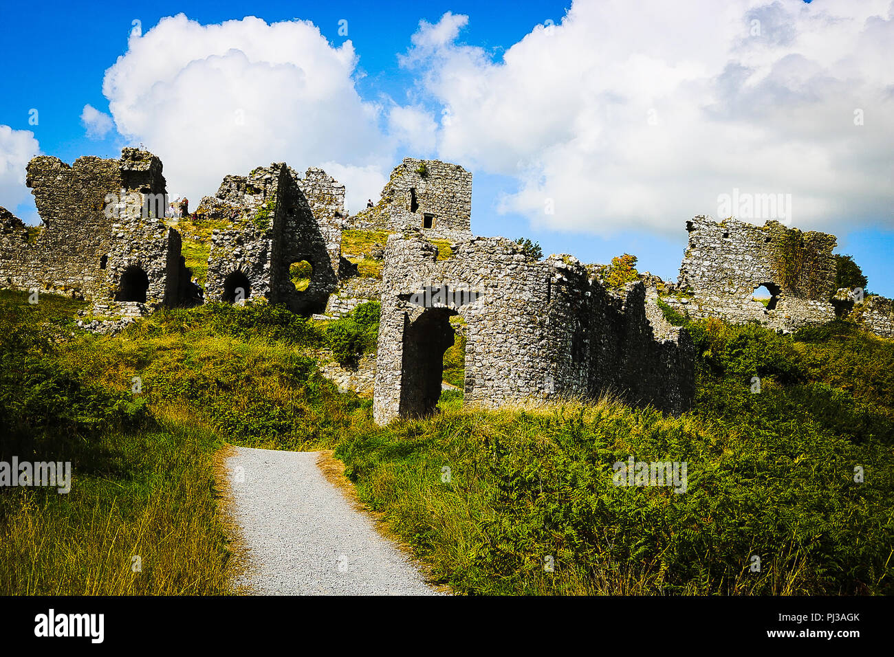 Forgotten castles hi-res stock photography and images - Alamy