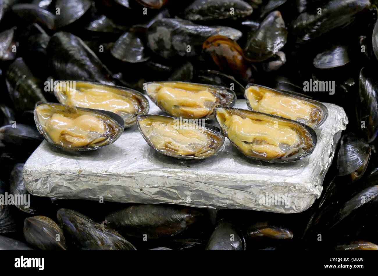 Mussels and fries, france hi-res stock photography and images - Alamy