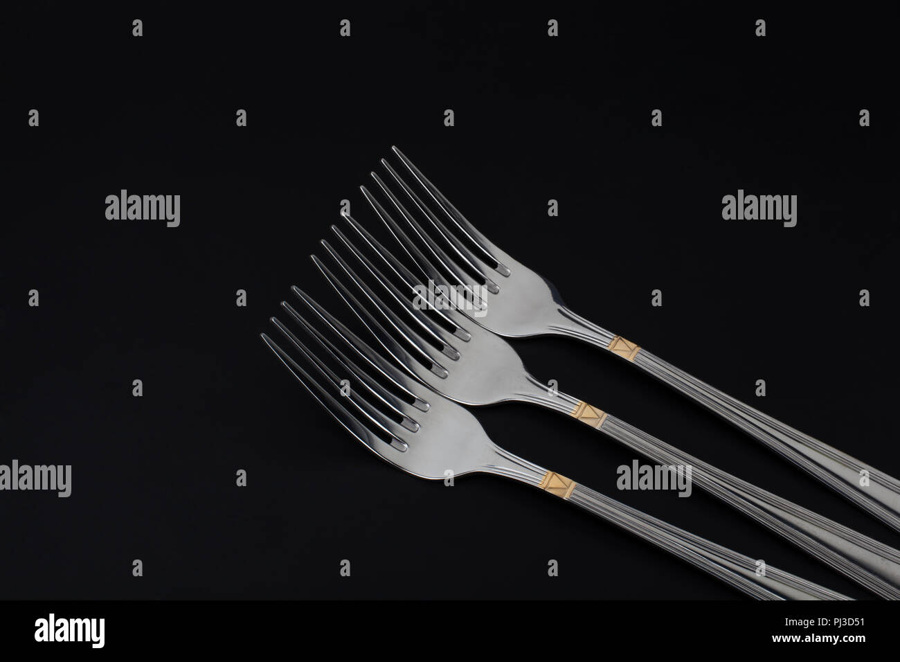 Black metal cutlery hi-res stock photography and images - Alamy