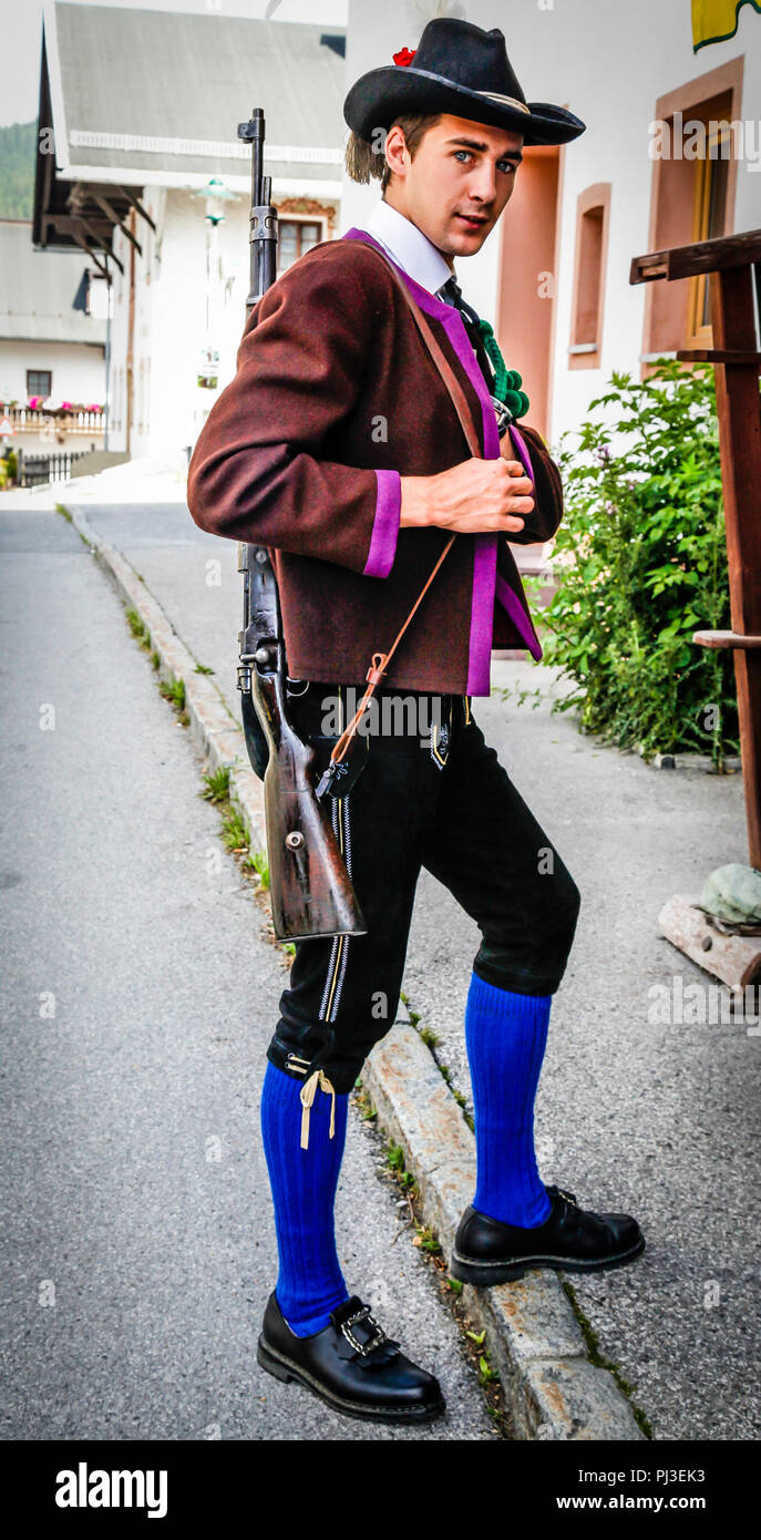 Military celebrating uniform hi-res stock photography and images - Alamy