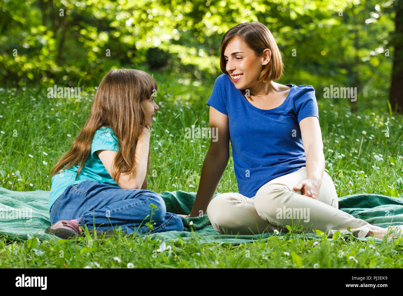Child parent talking hi-res stock photography and images - Alamy