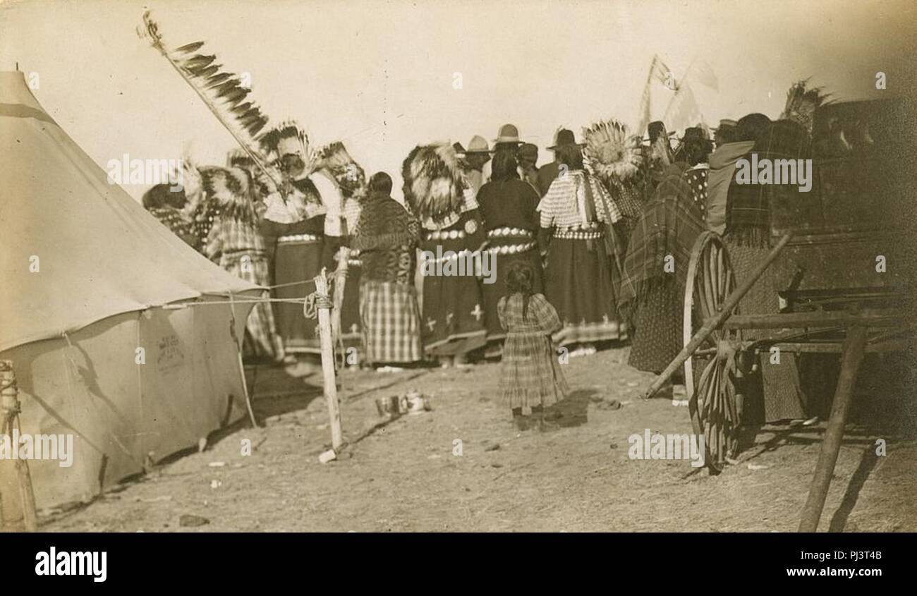 Squaw dance hi-res stock photography and images - Alamy