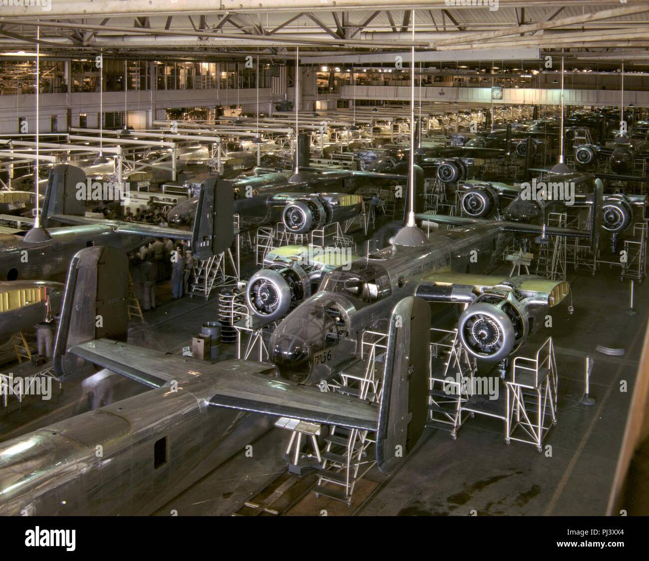 B-25 final assembly line at North American Aviation's Inglewood Stock ...