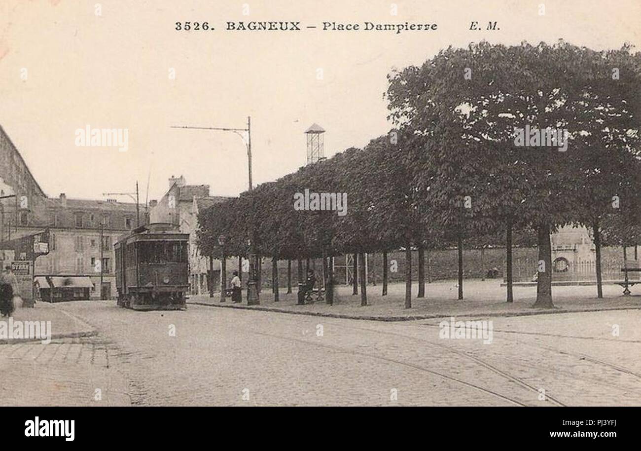 Bagneux place Dampierre Stock Photo - Alamy