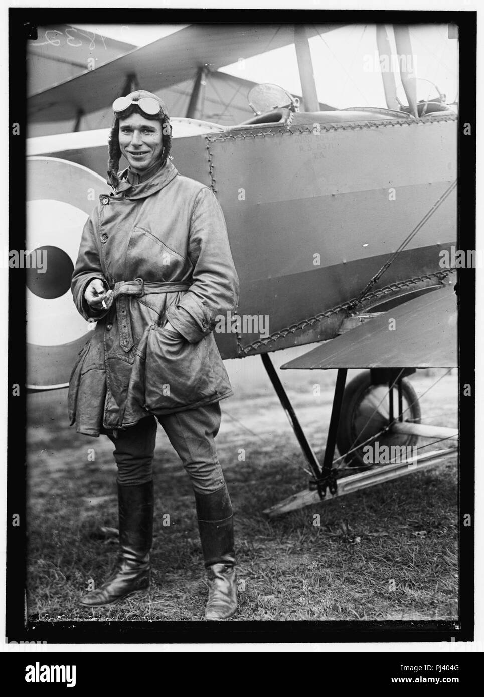 Army aviator hi-res stock photography and images - Alamy