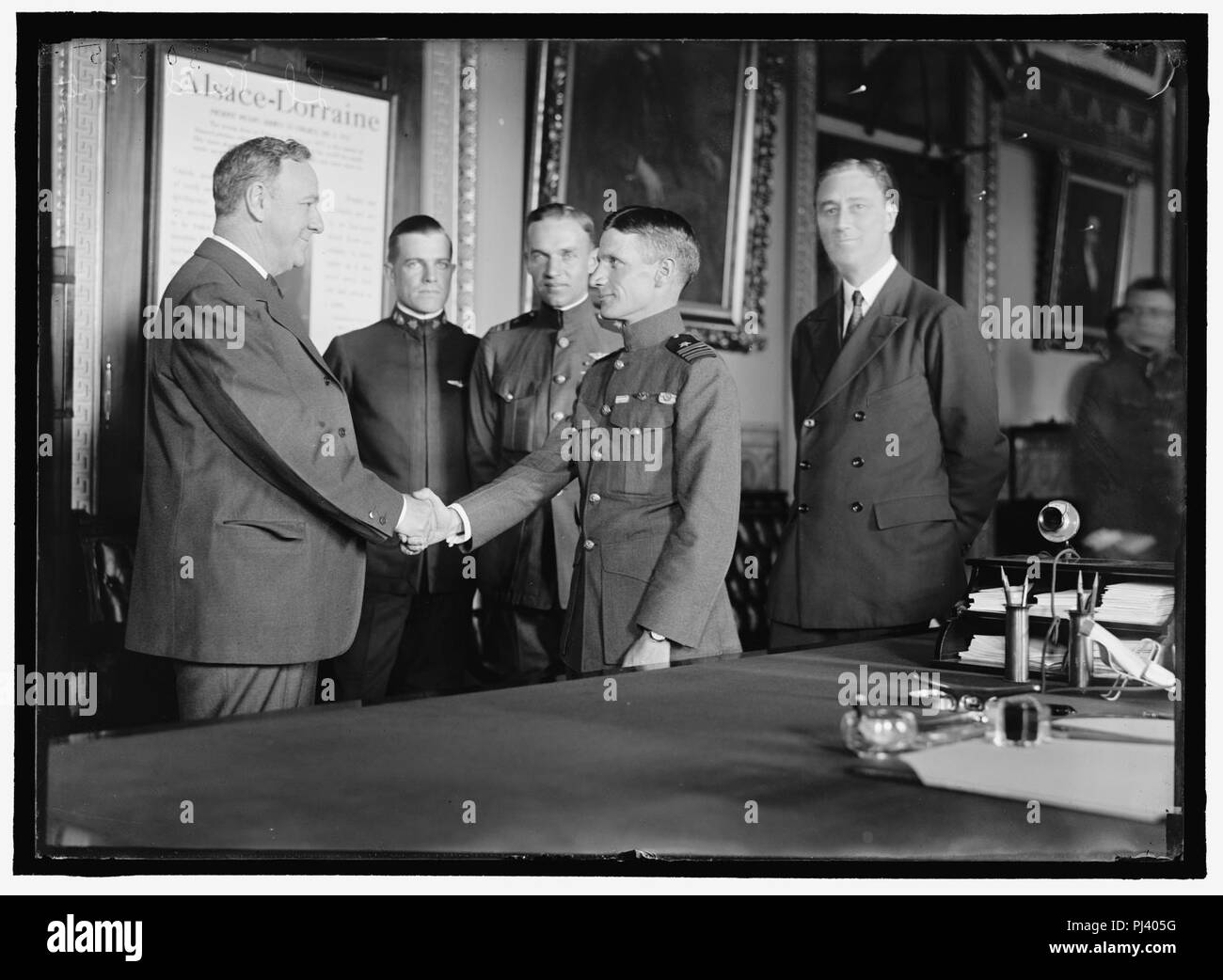 AVIATION, NAVY. TRANS-ATLANTIC FLIGHT AVIATORS Stock Photo - Alamy