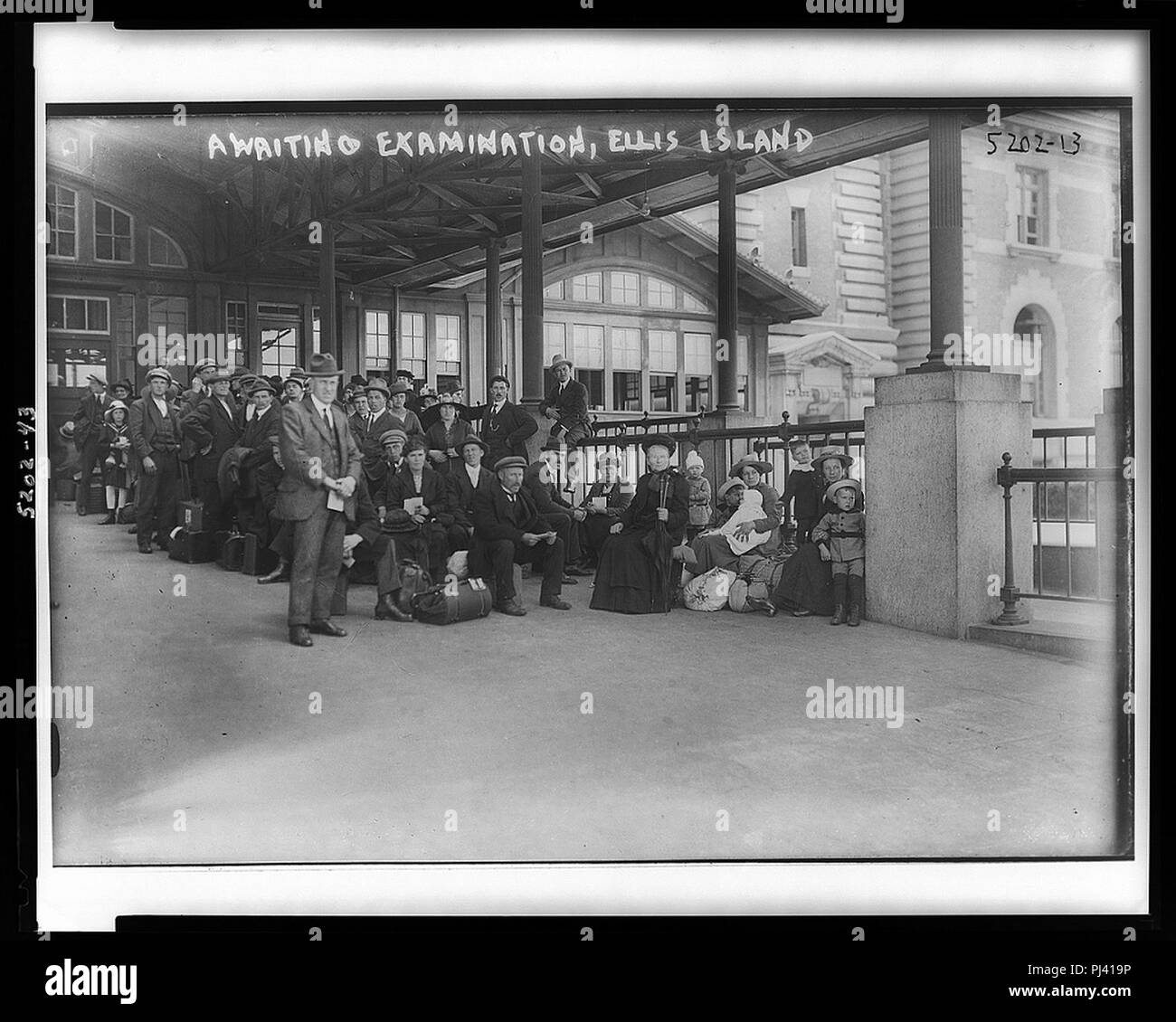 Archival ellis island hi-res stock photography and images - Alamy