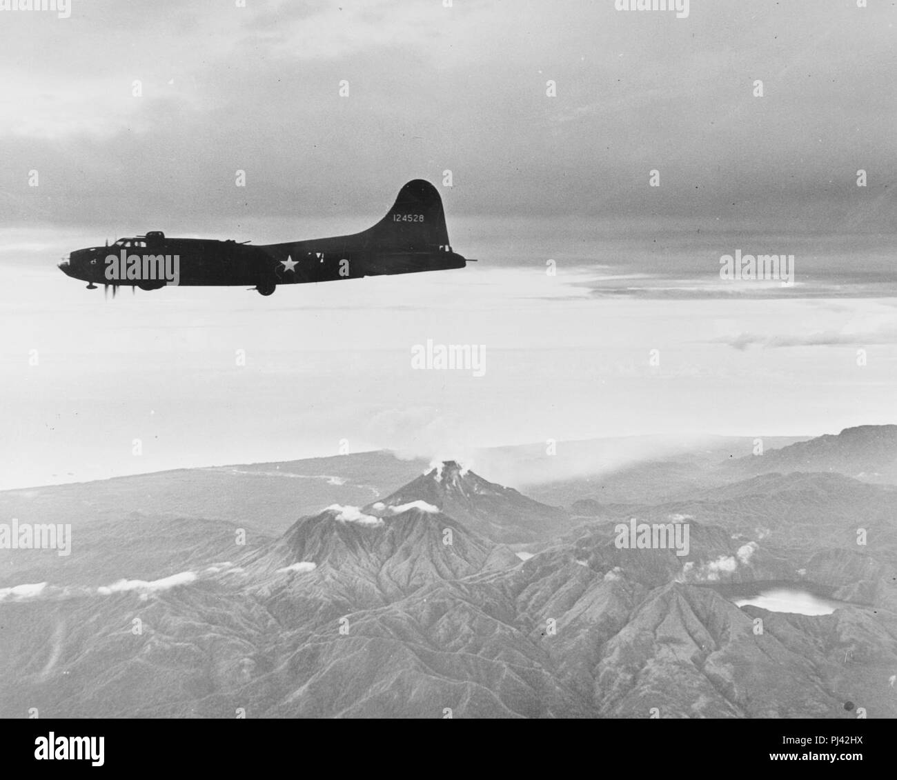 Nov 1942 Black and White Stock Photos & Images - Alamy