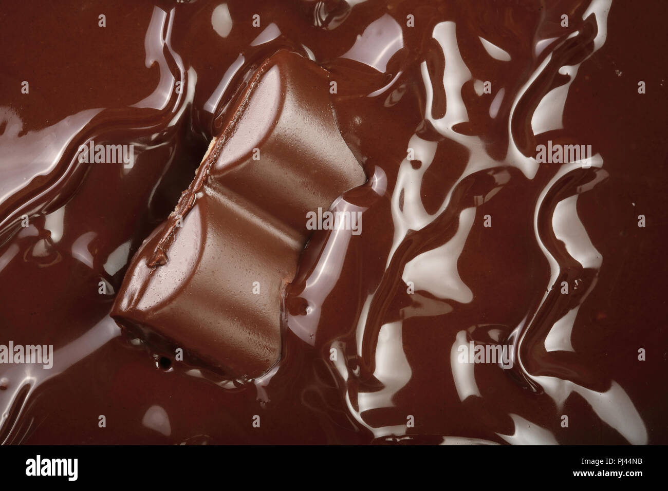 Melted chocolate bar hi-res stock photography and images - Alamy