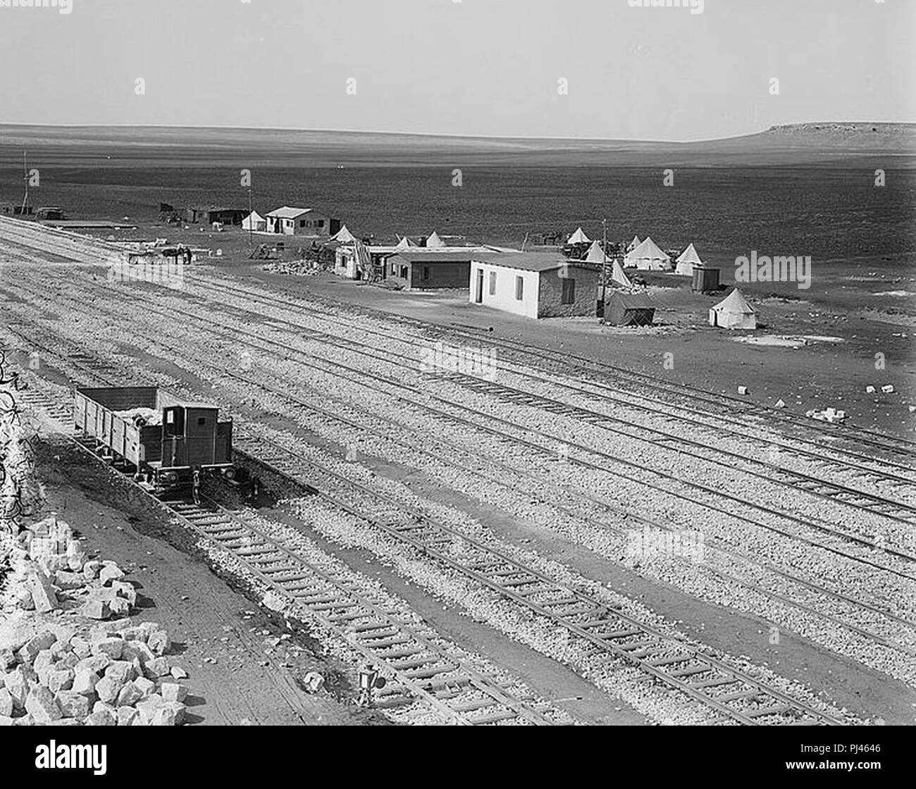 Badgad railway depot Stock Photo - Alamy