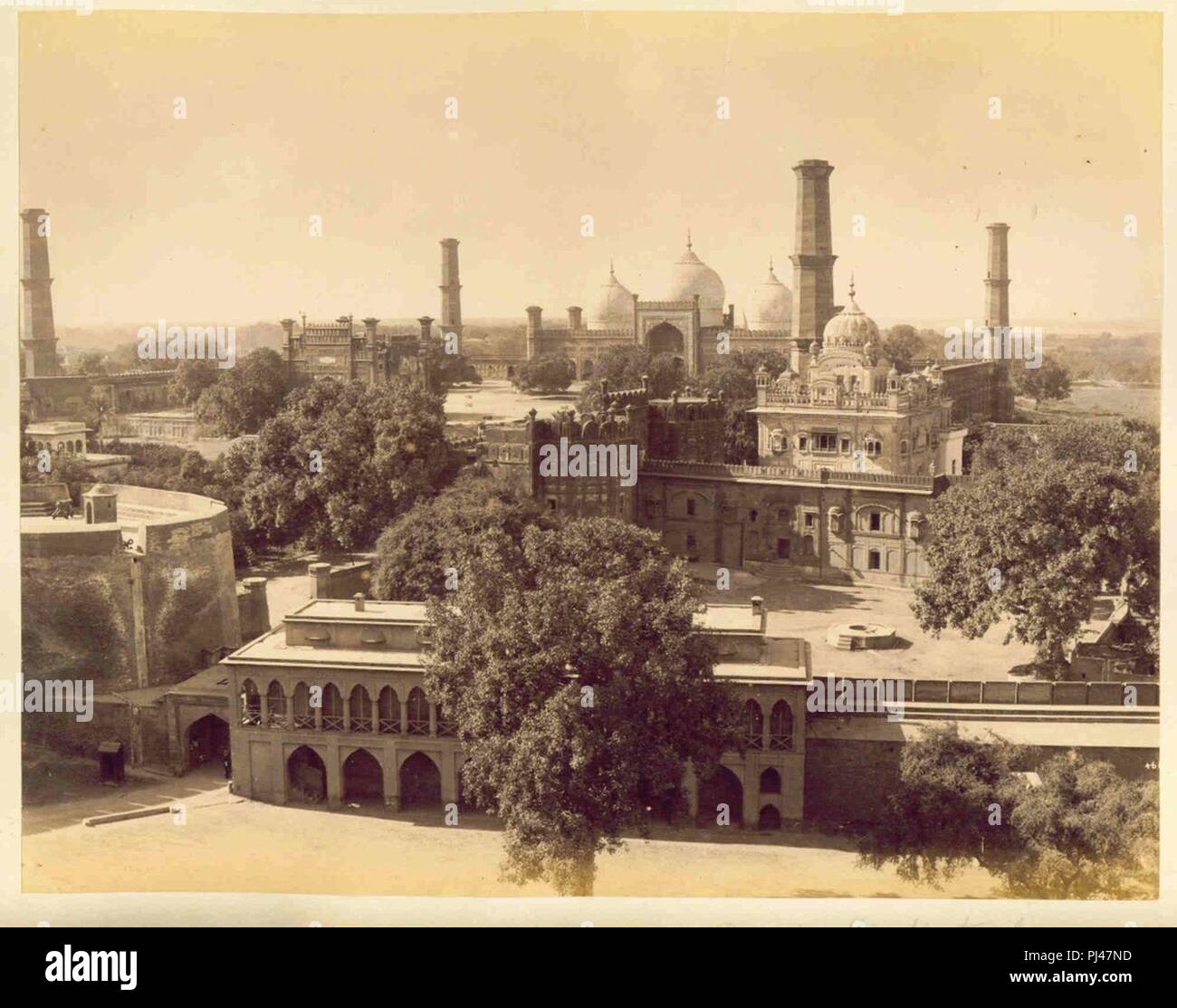 Badshahi Mosque in 1880's Stock Photo - Alamy