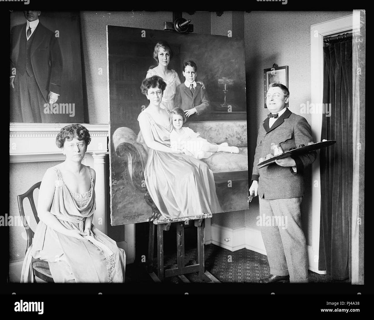 Group photo family picture Black and White Stock Photos & Images - Alamy
