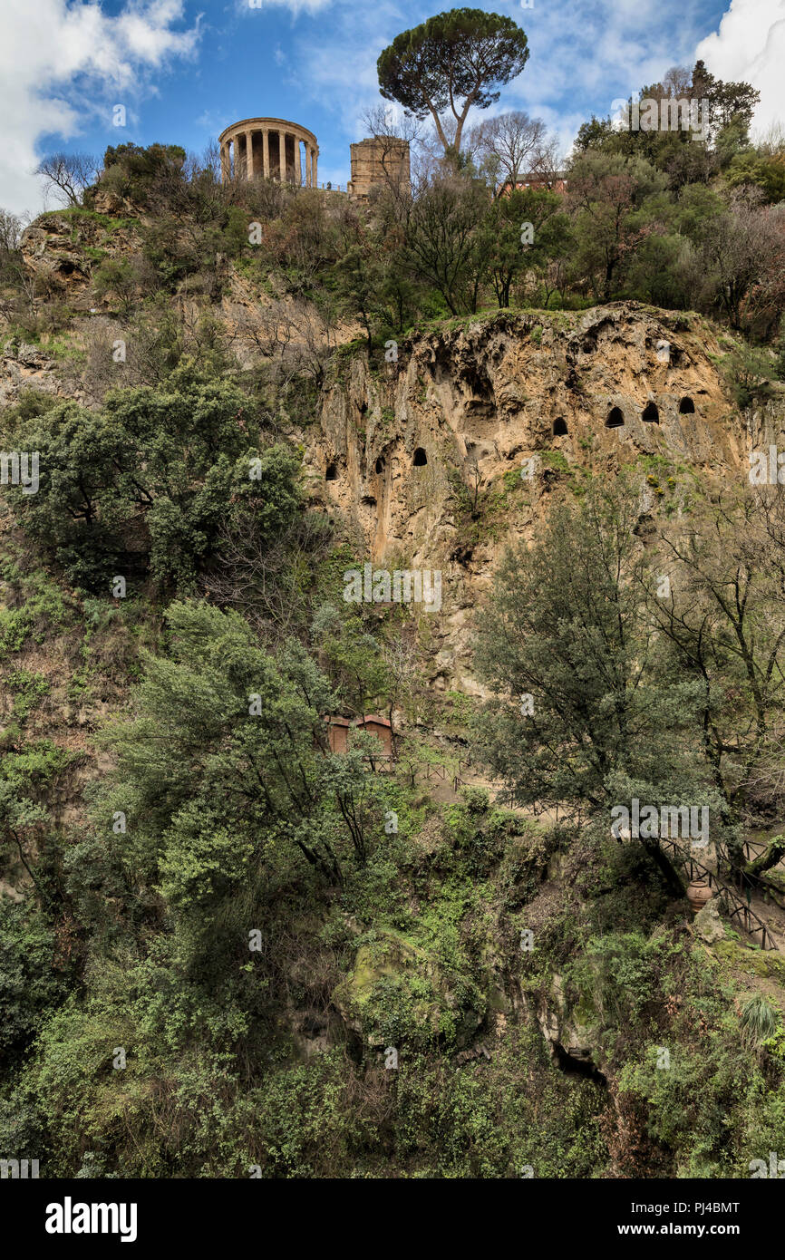Valley of Hell's waterfalls, Park, Villa Gregoriana, Tivoli, Lazio ...