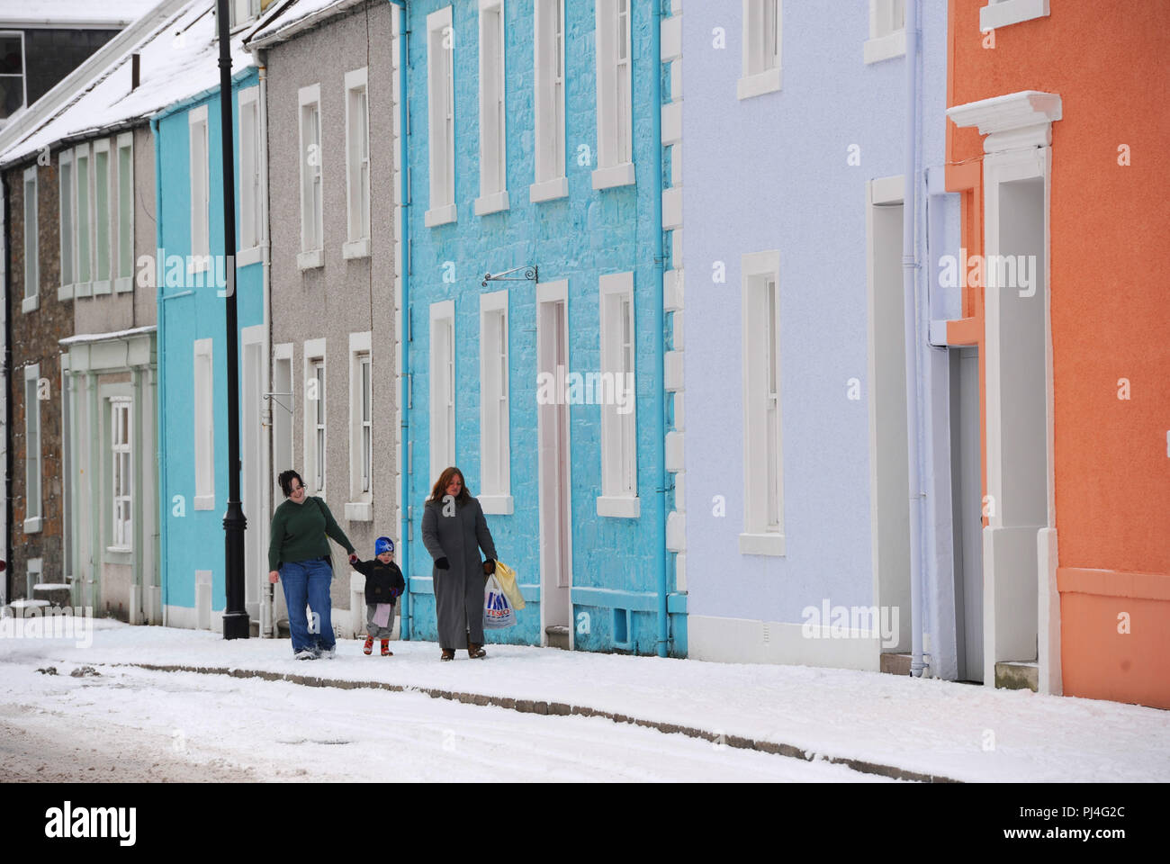 Scottish terrace houses hi-res stock photography and images - Alamy