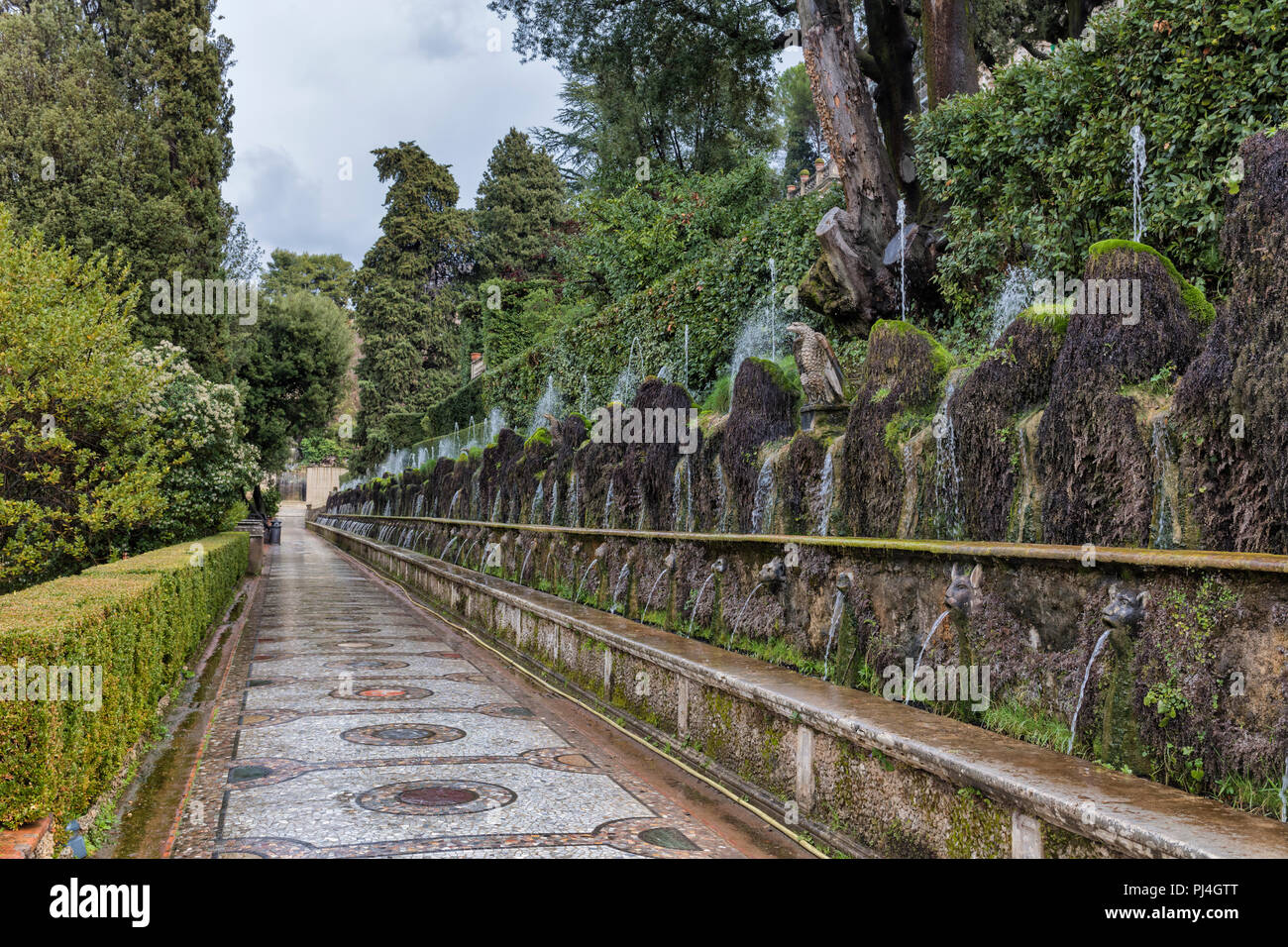 Hundred fountains villa deste hi-res stock photography and images - Alamy
