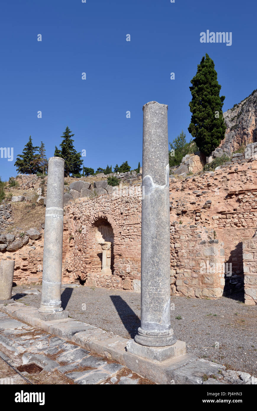 The Roman Market in Delphi, Central Greece Stock Photo - Alamy