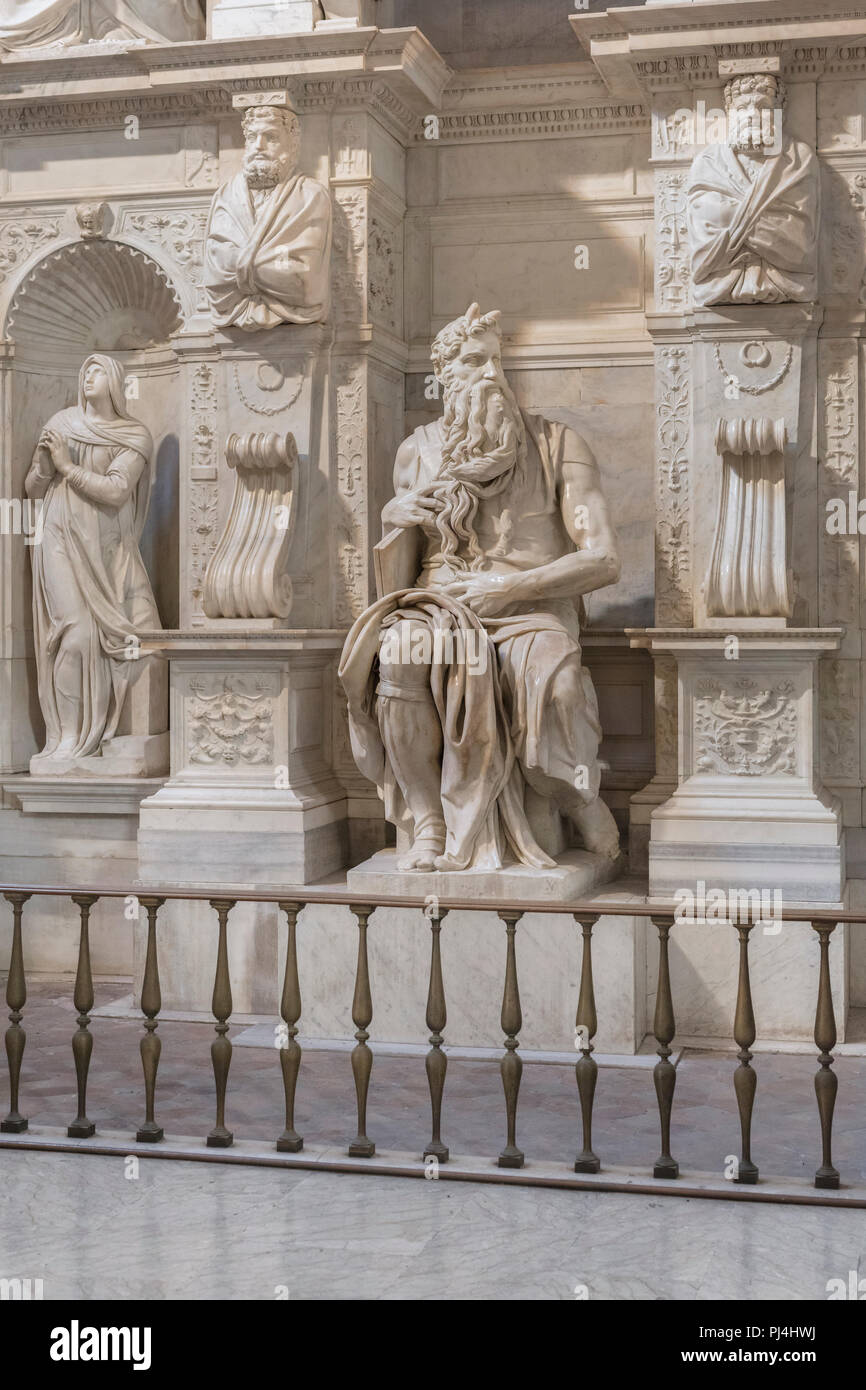 Moses statue, Michelangelo's tomb for Julius II, Basilica of San Pietro ...