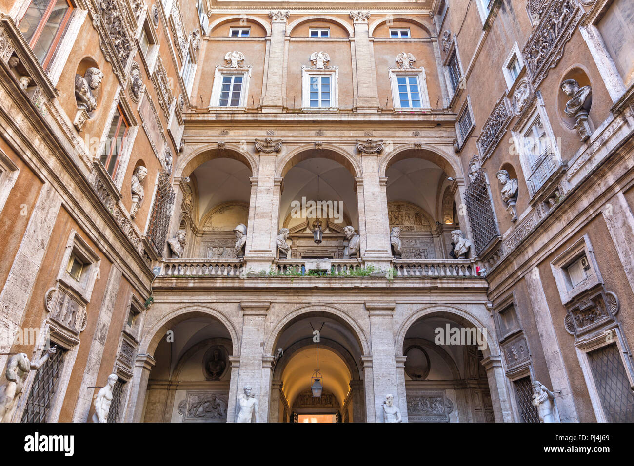 Courtyard of Palazzo Mattei di Giove, Centro Italiano Studi Americani ...