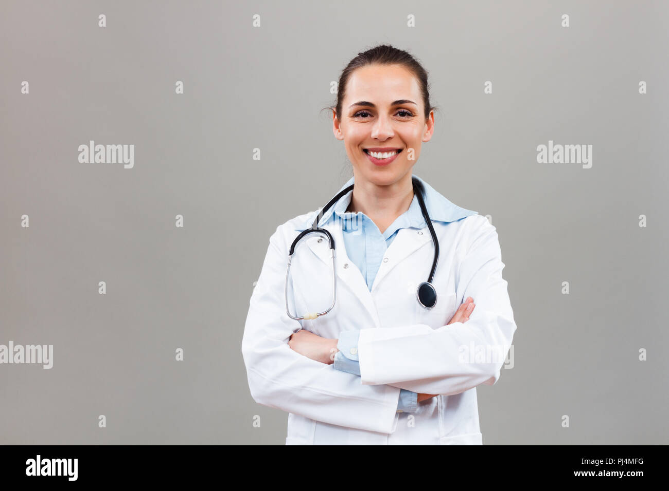 Portrait of beautiful female doctor Stock Photo - Alamy