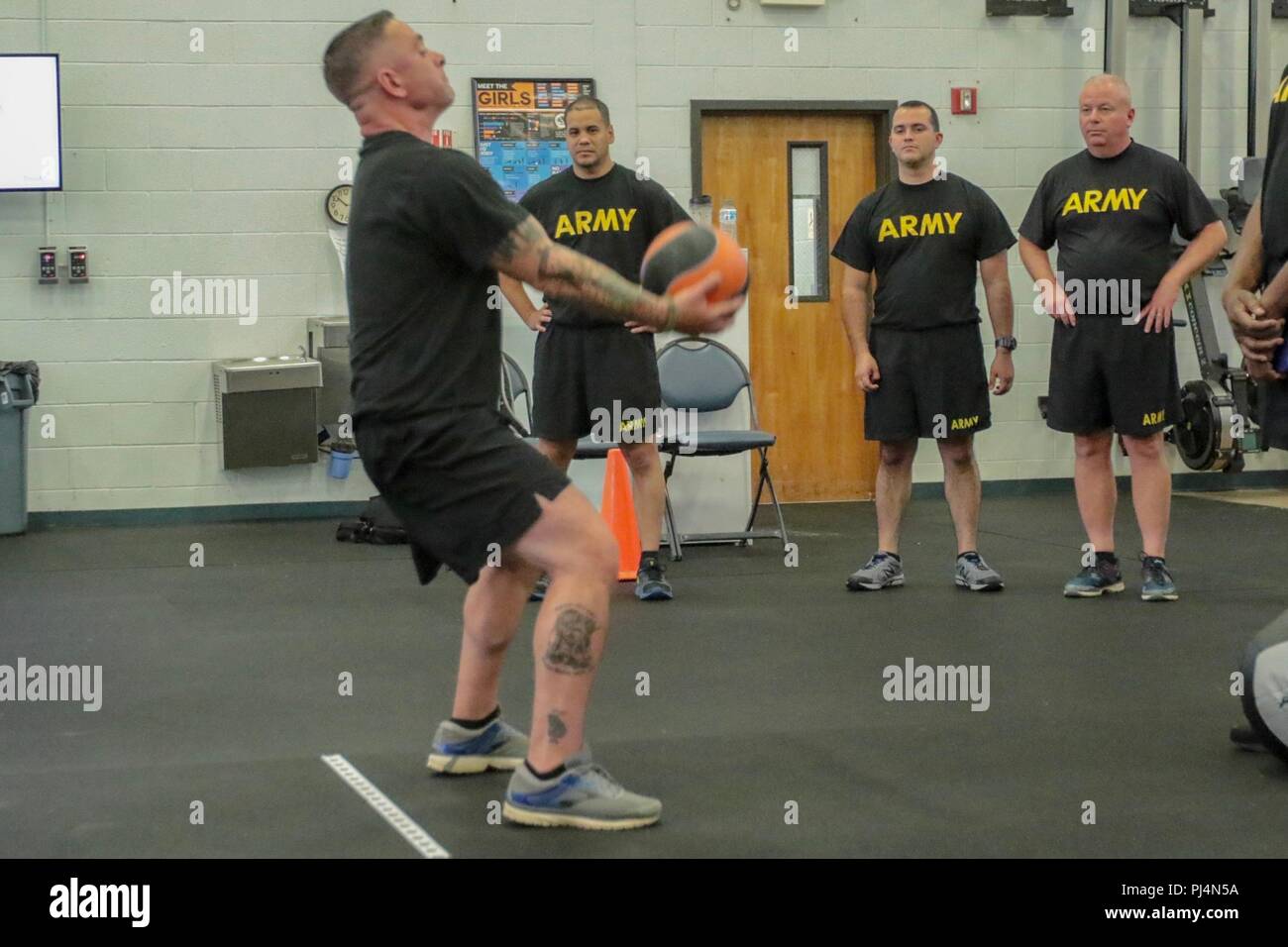 A Georgia Army National Guardsman with the Marietta-based Joint Force ...