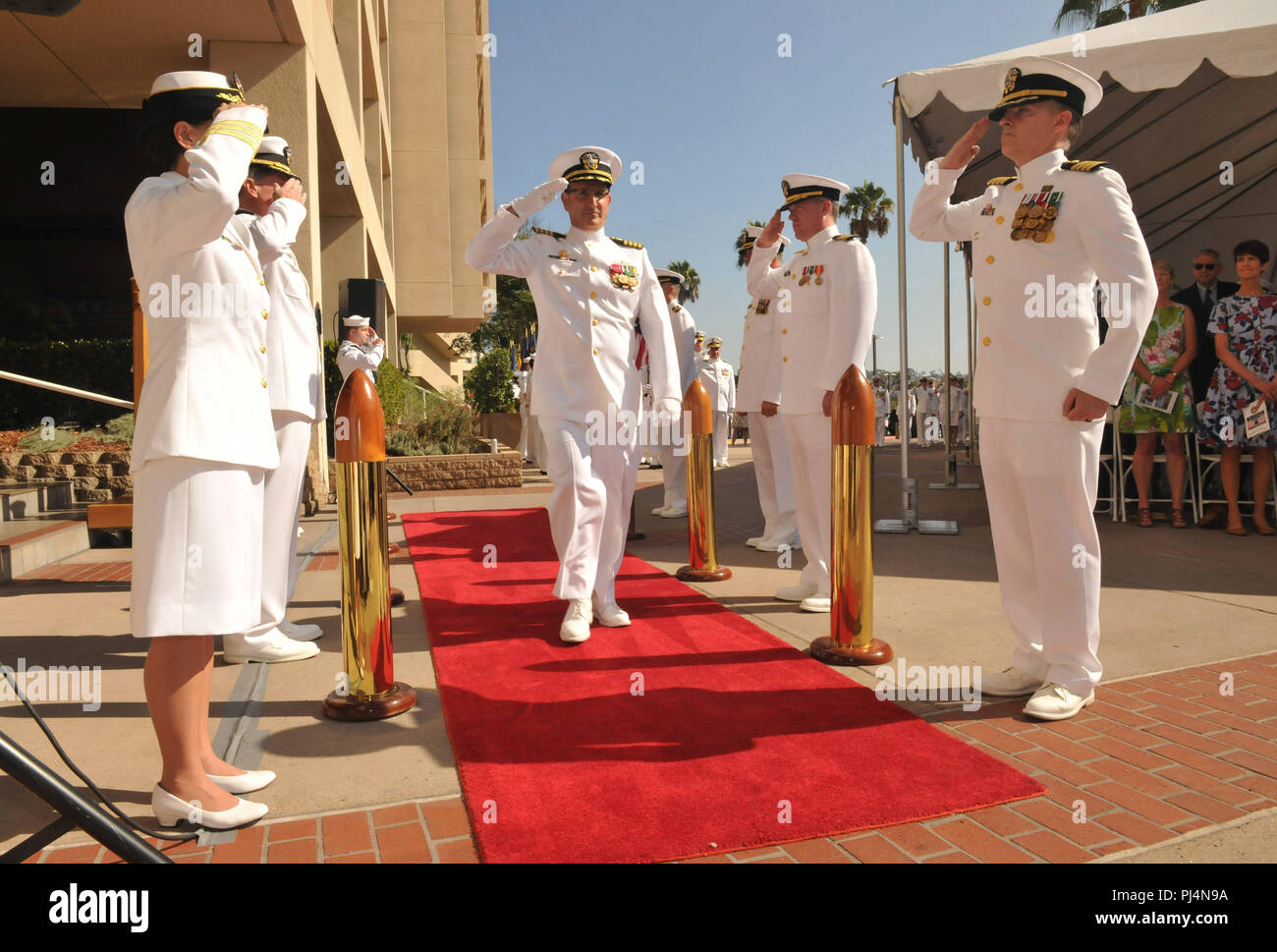 180831-N-IE405-119 SAN DIEGO (Aug. 31, 2018) Outgoing Commanding ...