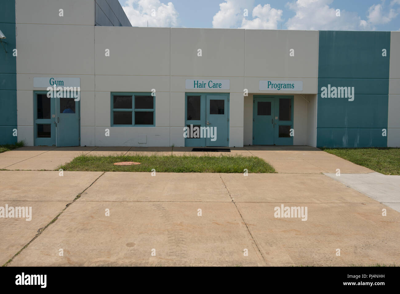 Photos of ICE IGSA Caroline Detention Facility outside Bowling Green ...