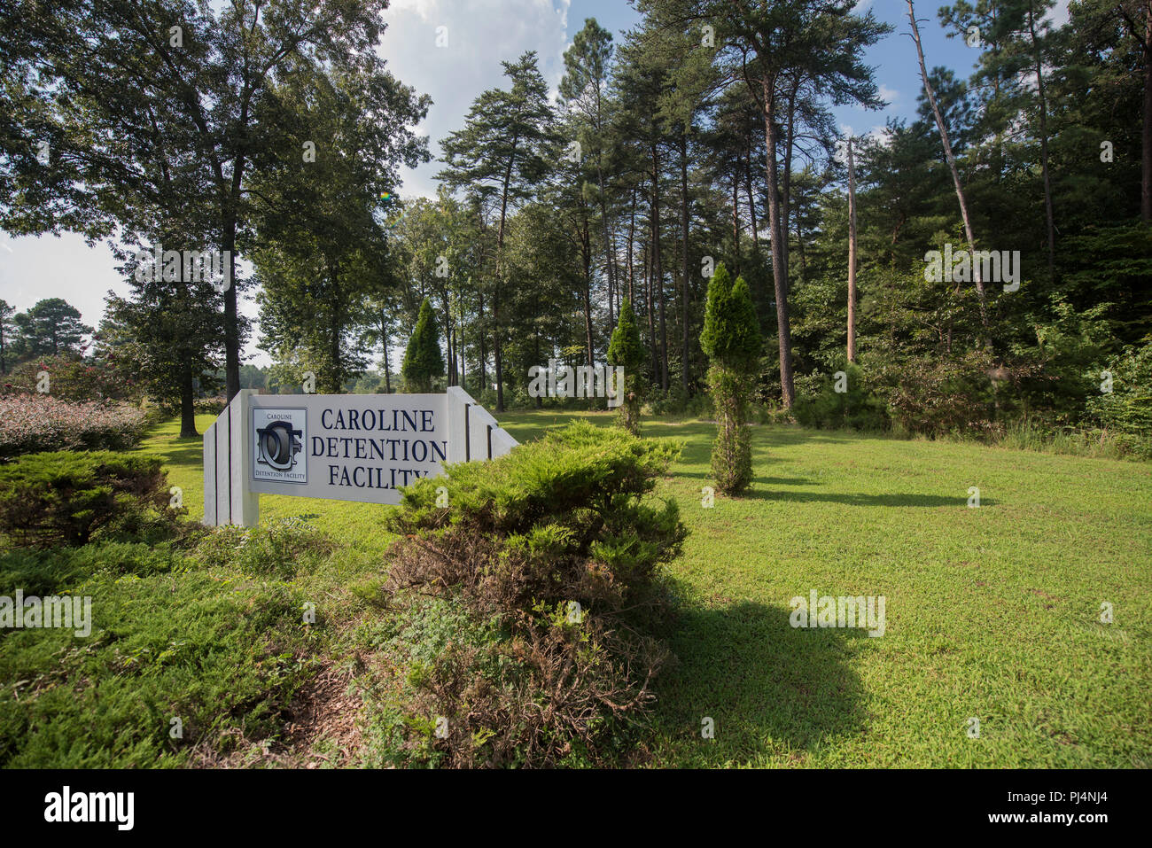 Photos of ICE IGSA Caroline Detention Facility outside Bowling Green ...