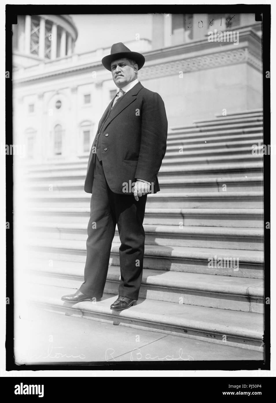 Mission head hi-res stock photography and images - Alamy