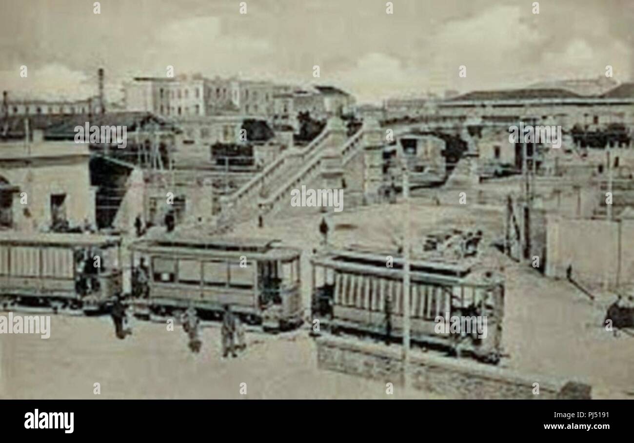 Bari - Tram in via Giuseppe Capruzzi Stock Photo - Alamy