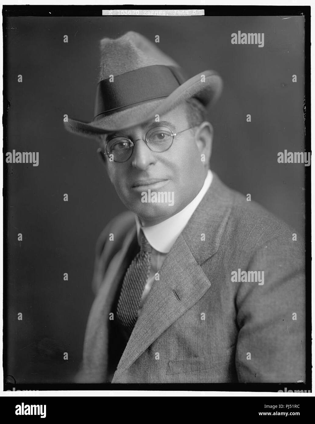 B barnes hi-res stock photography and images - Alamy