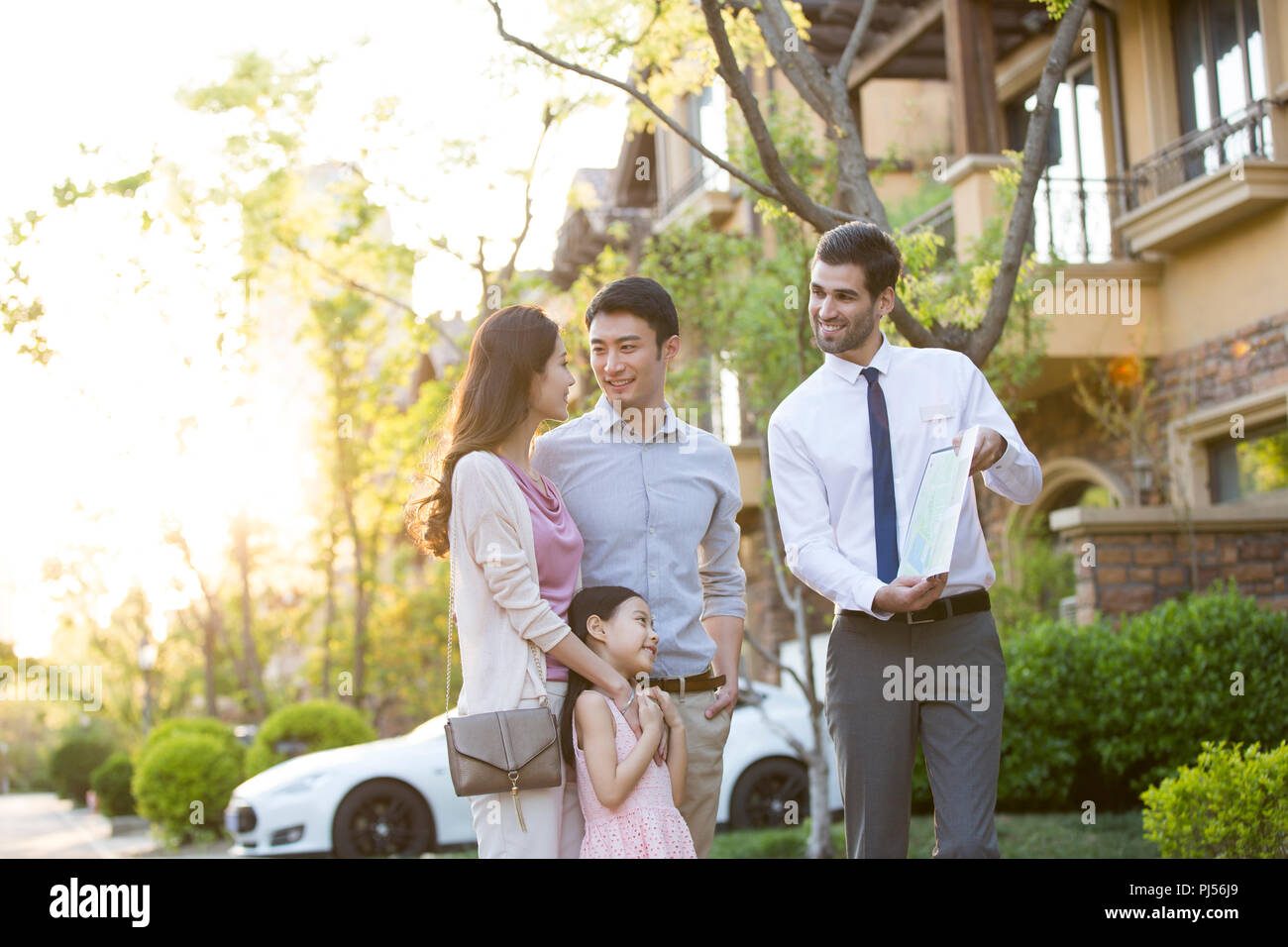 Real estate brochure hi-res stock photography and images - Alamy