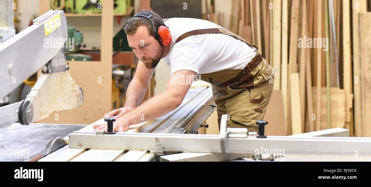 Carpenter craftsman wood carpentry hi-res stock photography and images - Alamy