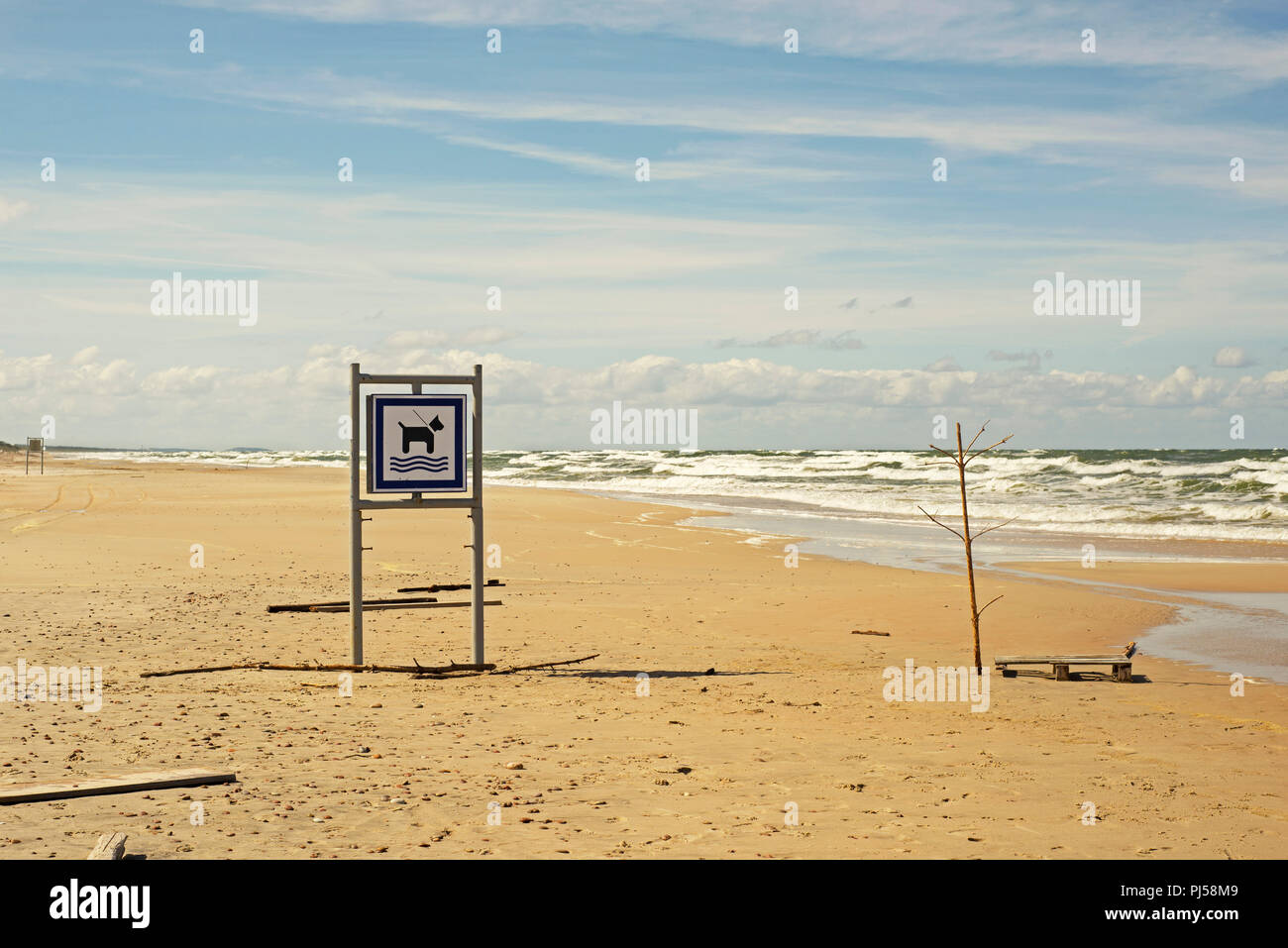 Wavy windy day hi-res stock photography and images - Alamy