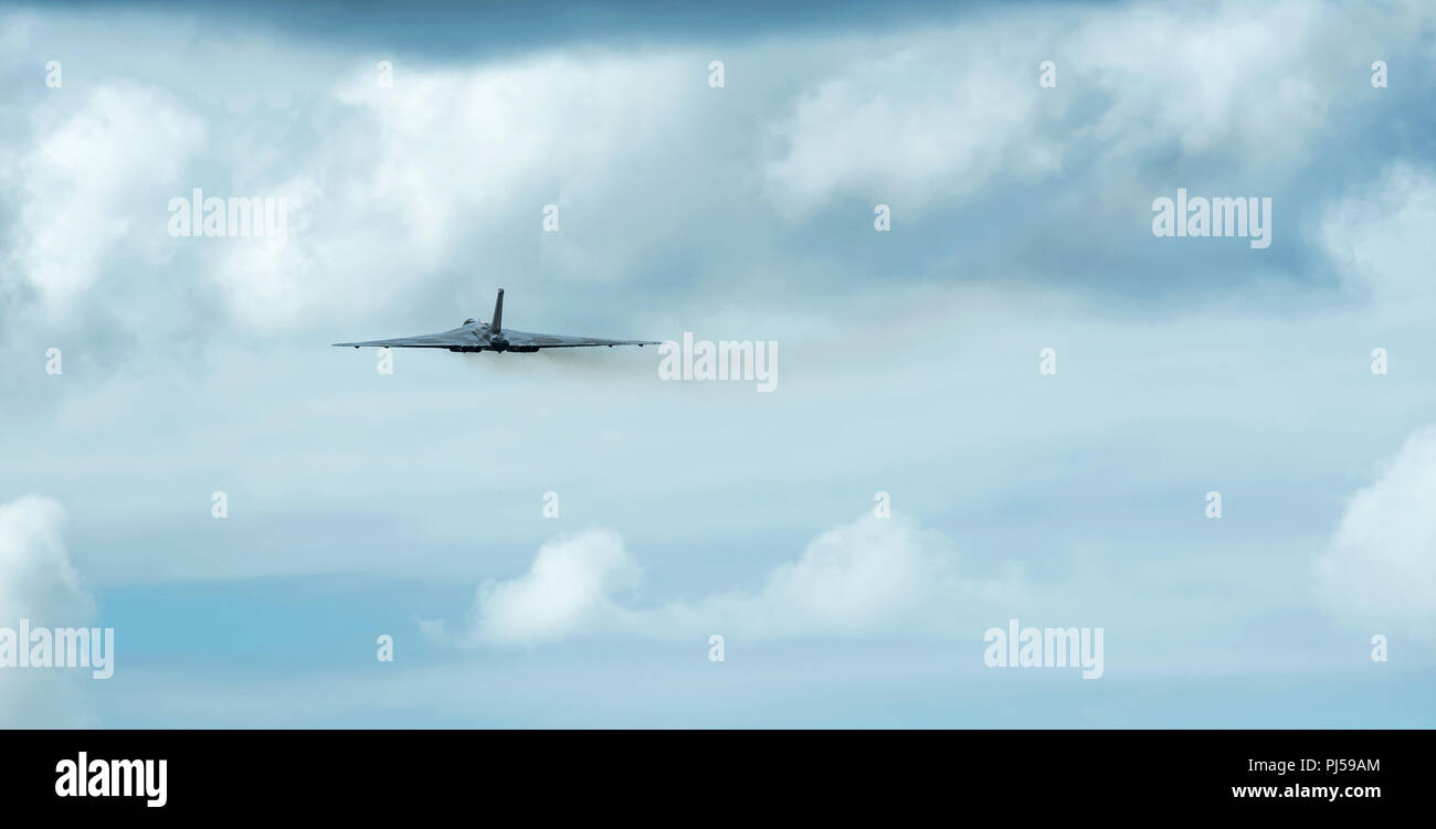 Vulcan Flying Display at Barton Airport, Manchester Stock Photo - Alamy