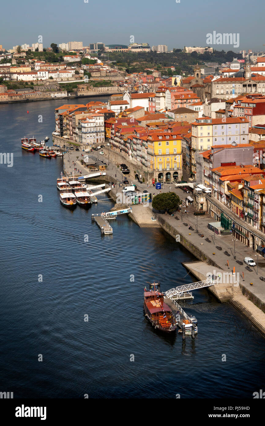 Porto riverfront hi-res stock photography and images - Alamy