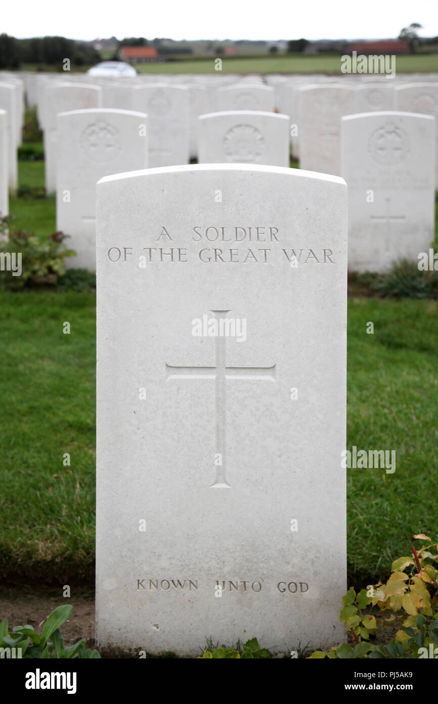 Tyne Cot Commonwealth War Graves Cemetery and Memorial to the Missing ...