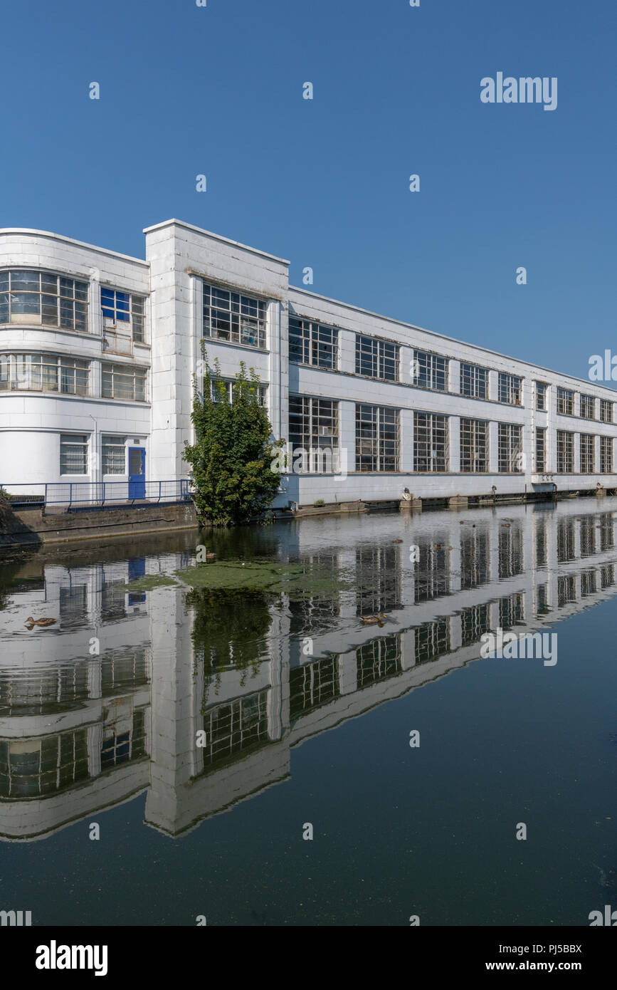 Modernist, Art Deco style car showroom for Rootes built on the River ...