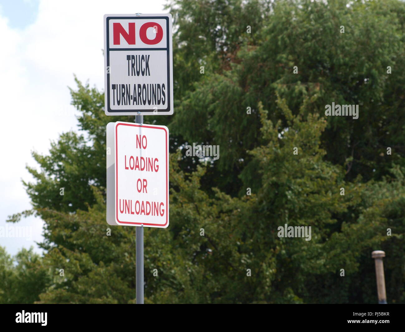 Signs That Talk,Walk,Wave,Roll,Quack and Sing Stock Photo - Alamy