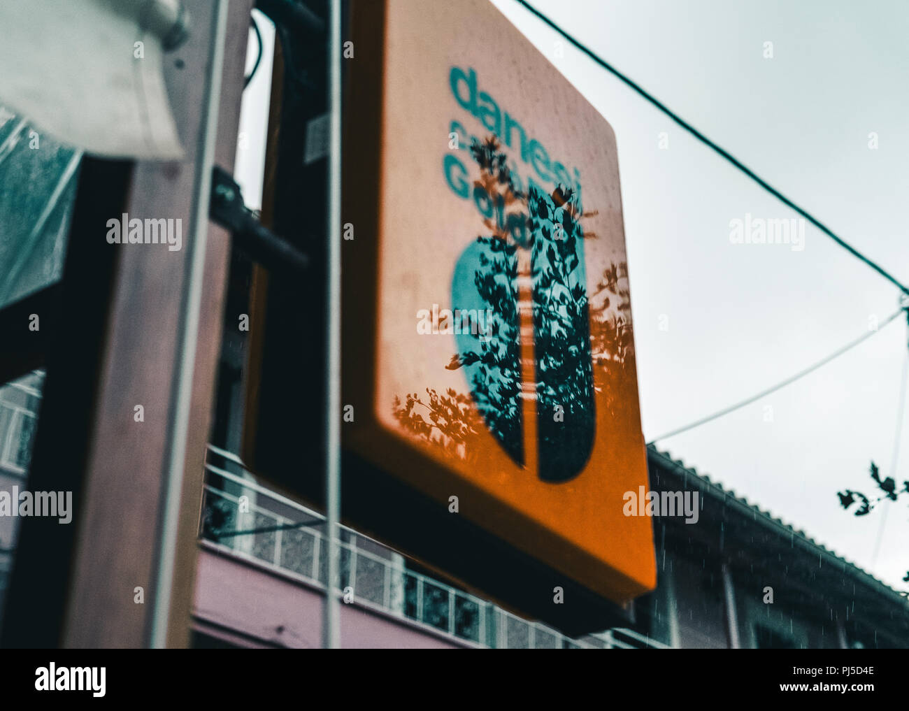 Boat charter sign hi-res stock photography and images - Alamy