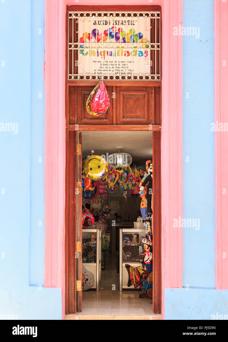 Pastel shop front hi-res stock photography and images - Alamy