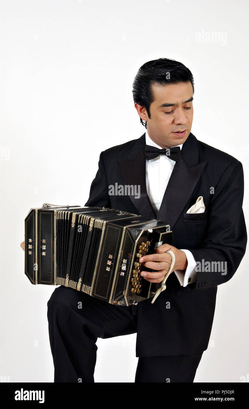 Professional dance teachers and tango dance masters from Buenos Aires ...