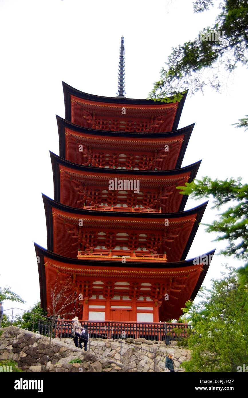 Pagoda style building hi-res stock photography and images - Alamy