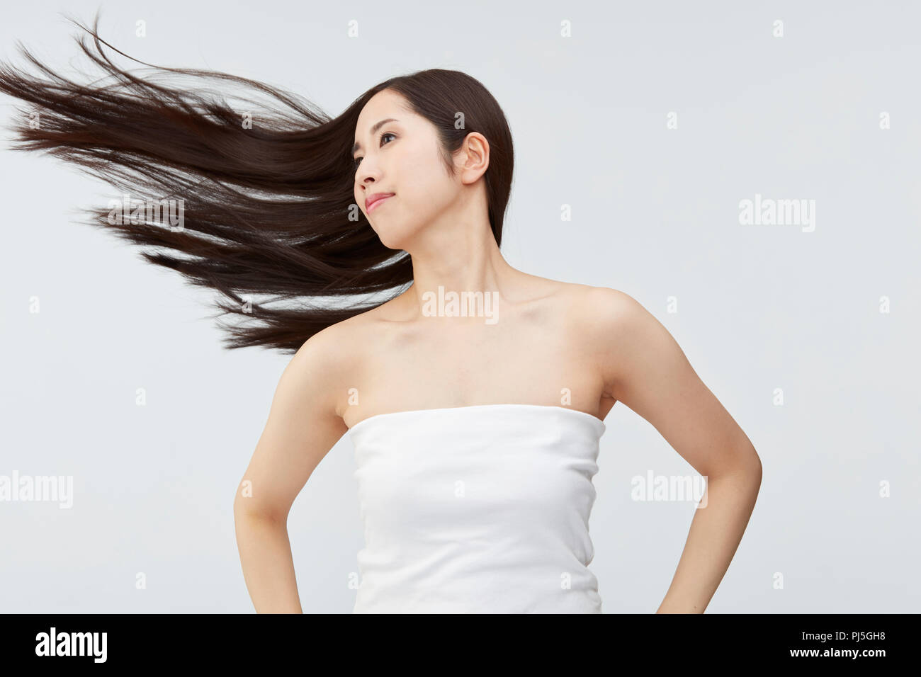 Japanese woman with silky hair Stock Photo - Alamy