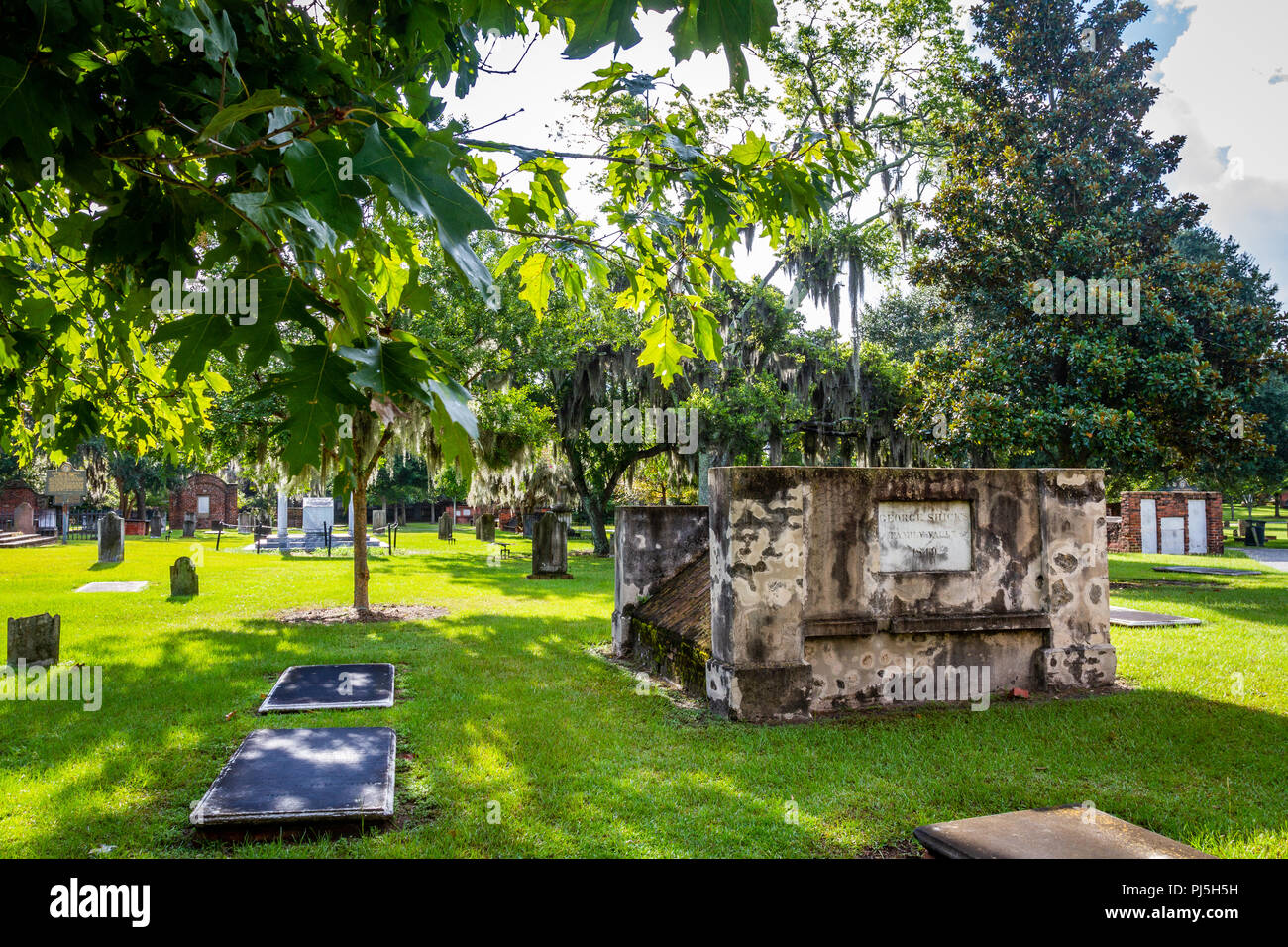 A view of a colonial era cemetery during the daytime Stock Photo - Alamy