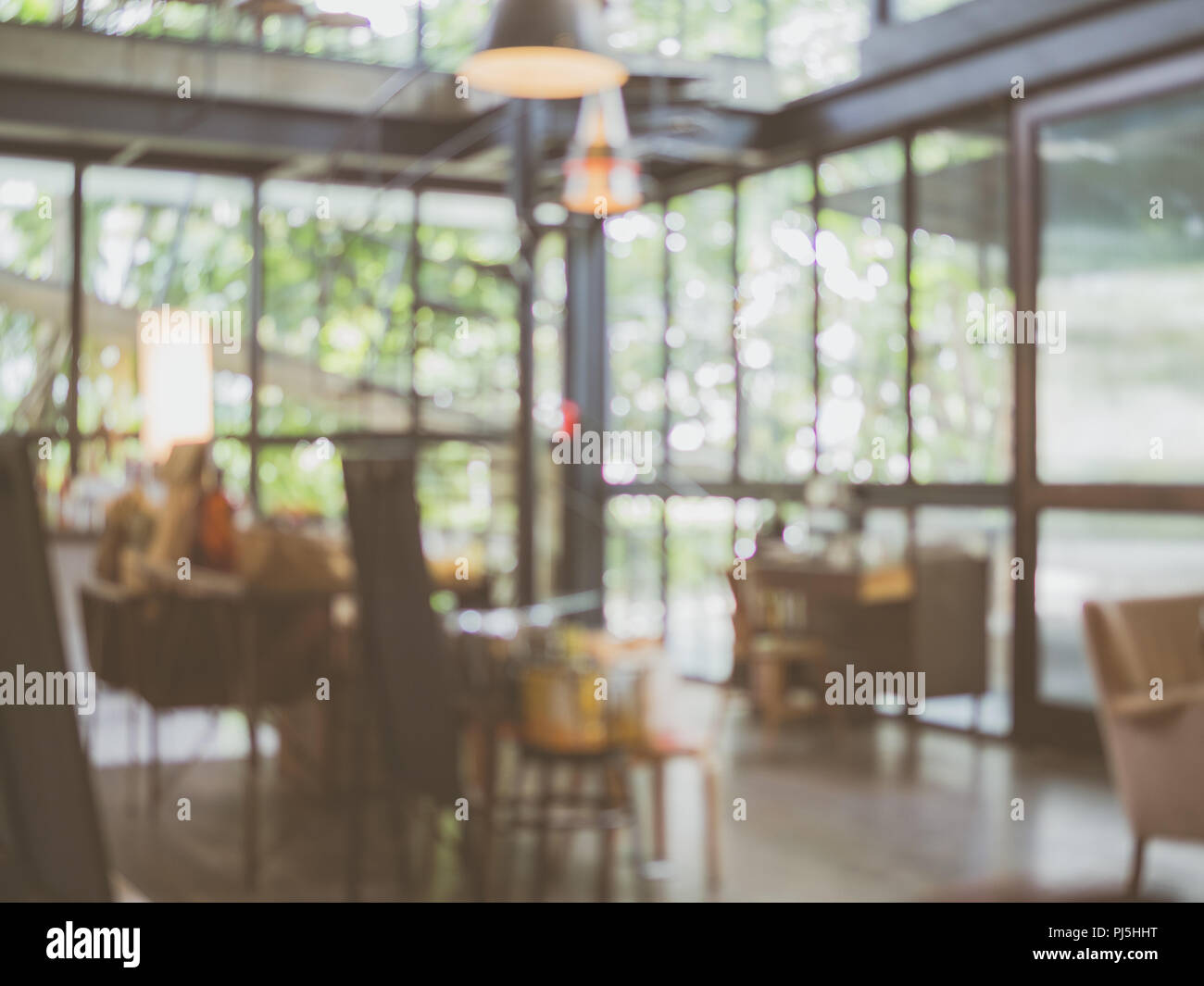 Blurred cafe background. Coffee shop blur background with bokeh vintage ...