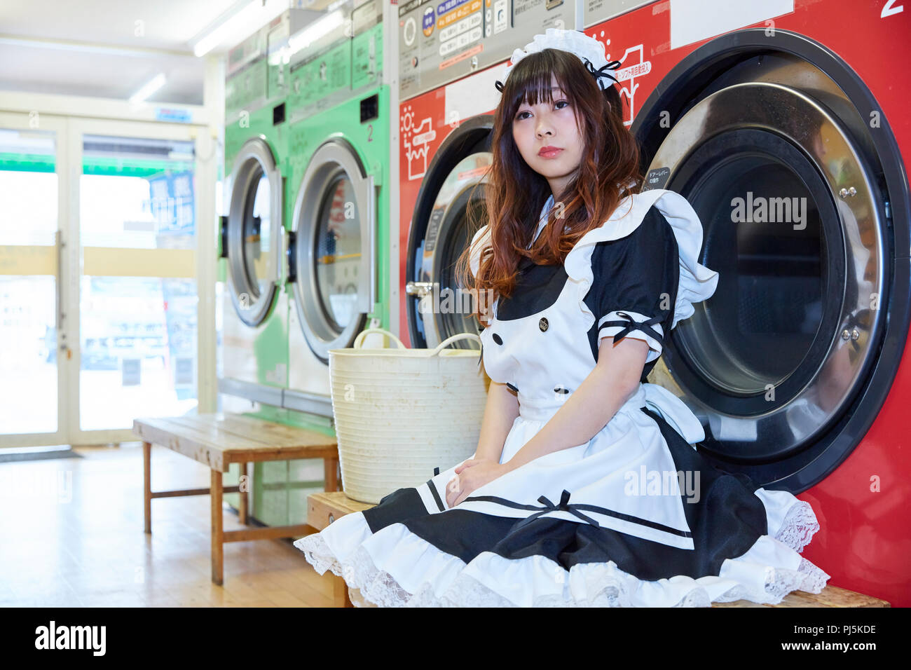 Women washing clothes japan hi-res stock photography and images - Alamy