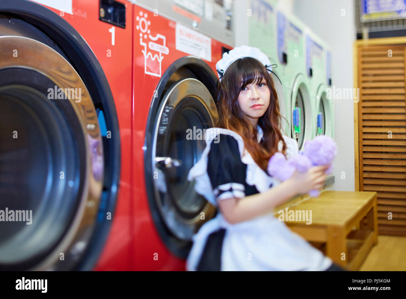 Women washing clothes japan hi-res stock photography and images - Alamy