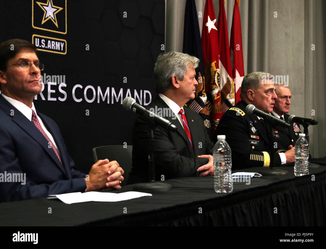 1973 military press conference hi-res stock photography and images - Alamy