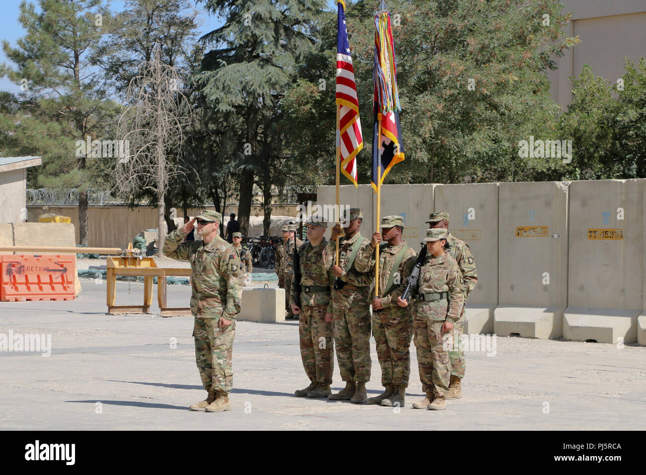 Col. Matthew R. Weinshel assumes command of the 101st Combat Aviation ...